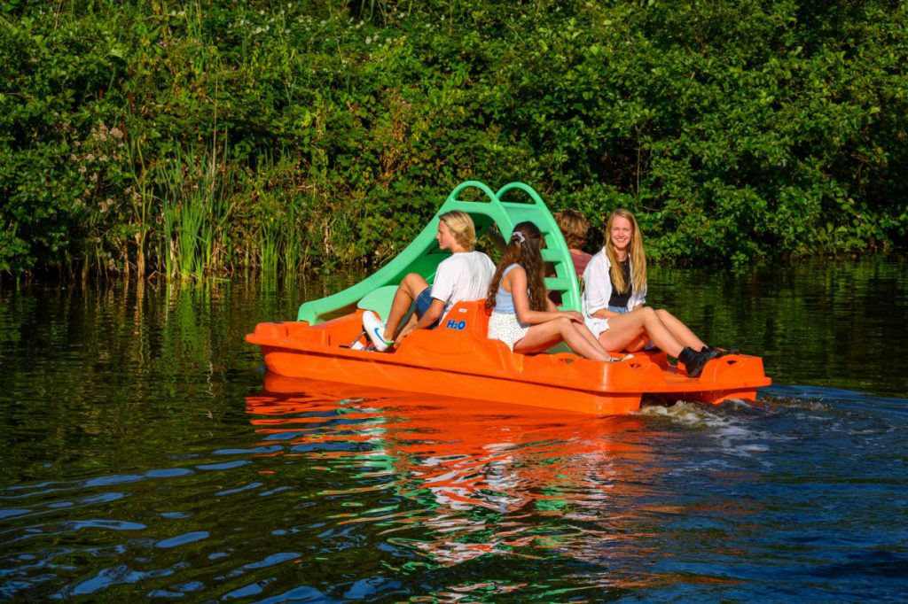 Waterfiets met glijbaan | Sup en Watershop
